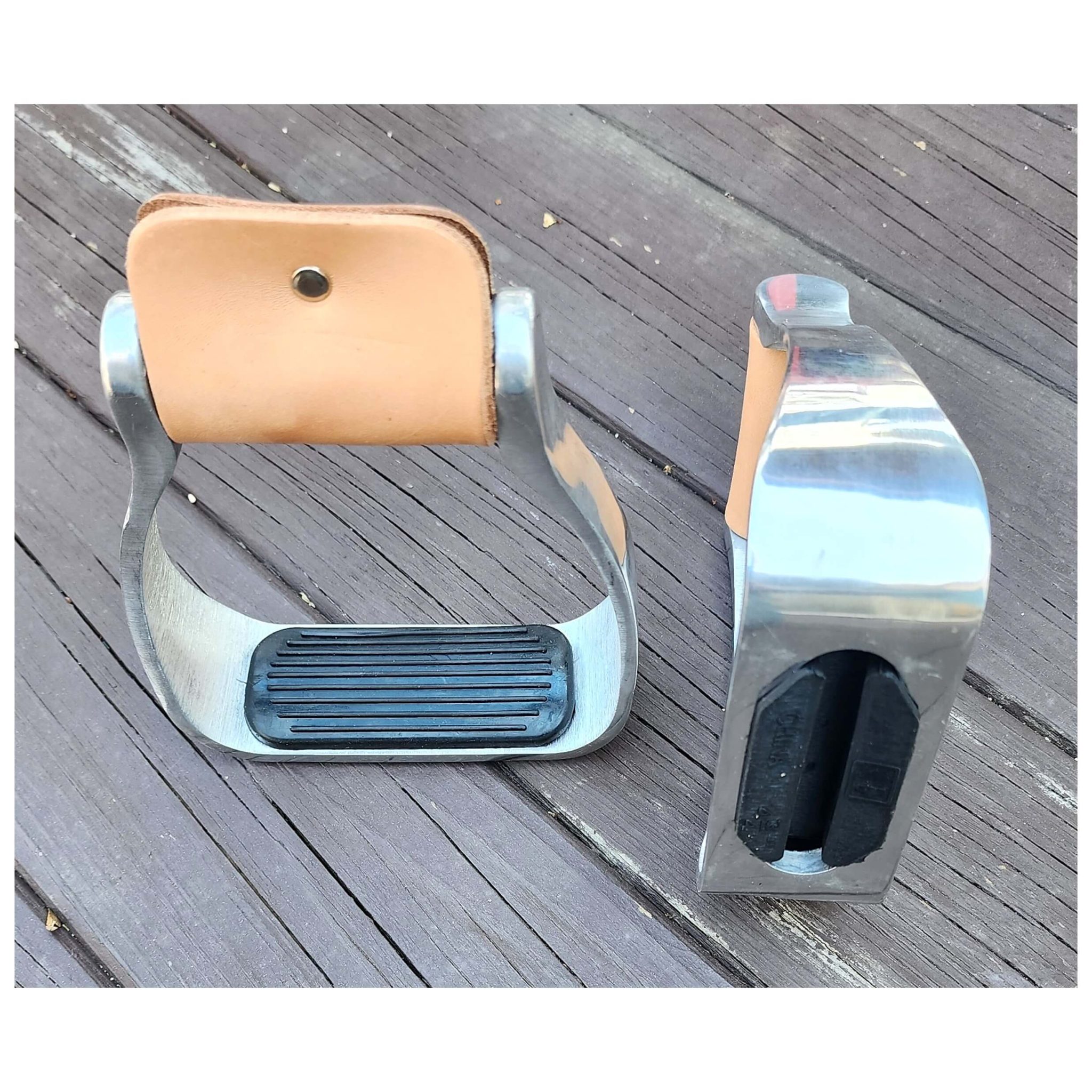 5 3/4" Wide Western Aluminum Saddle Stirrups With Grip Rite Tread ⋆ ...
